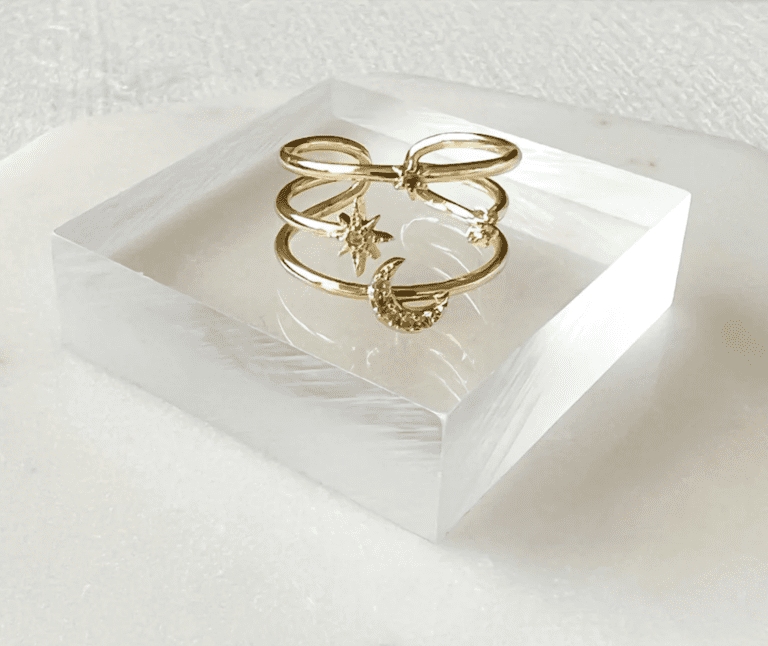 How to Capture Stunning Product Shots for Your Jewelry - Tailwind Blog